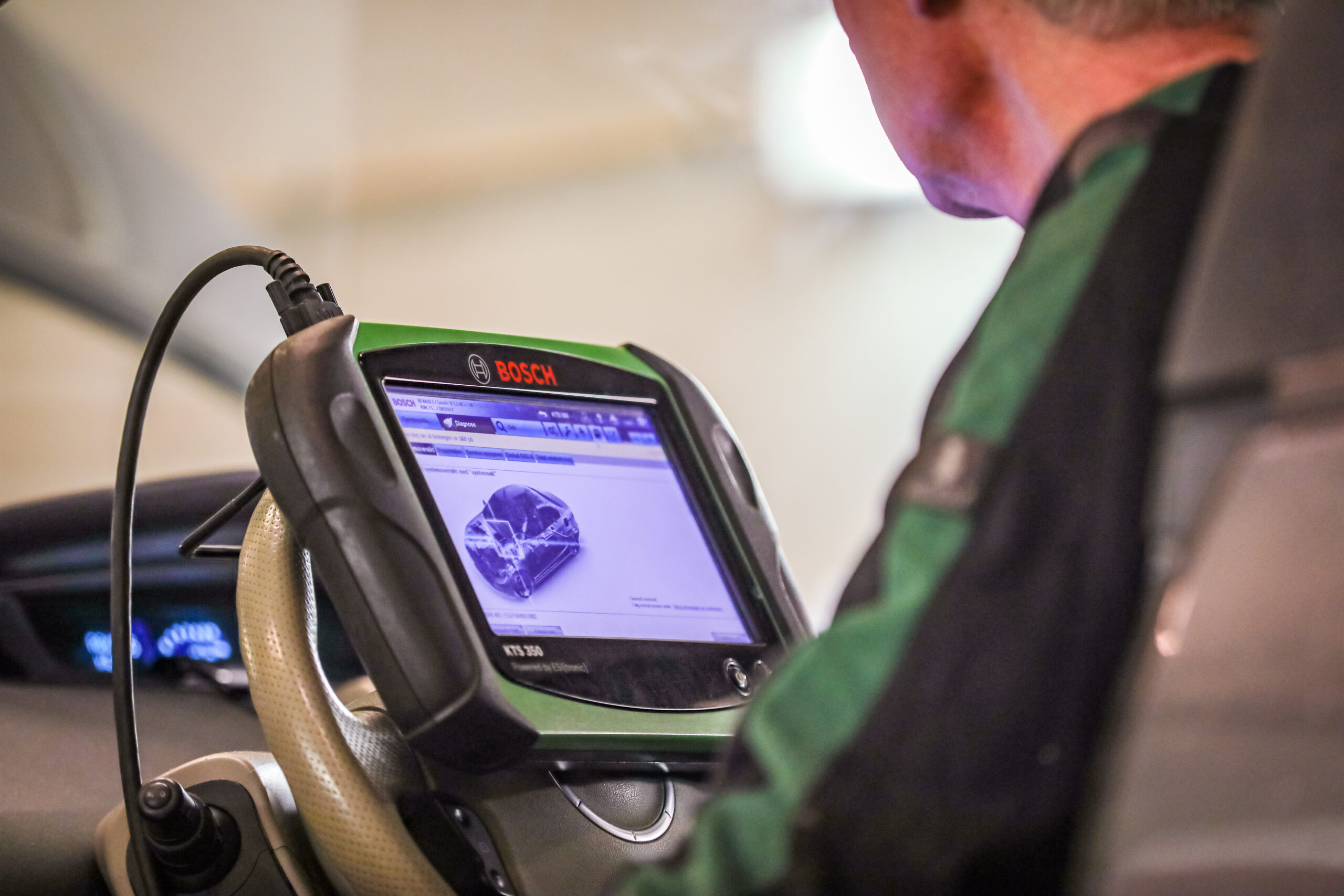 Carfix Technology - vårt senter for diagnose og elbilteknologi - Carfix